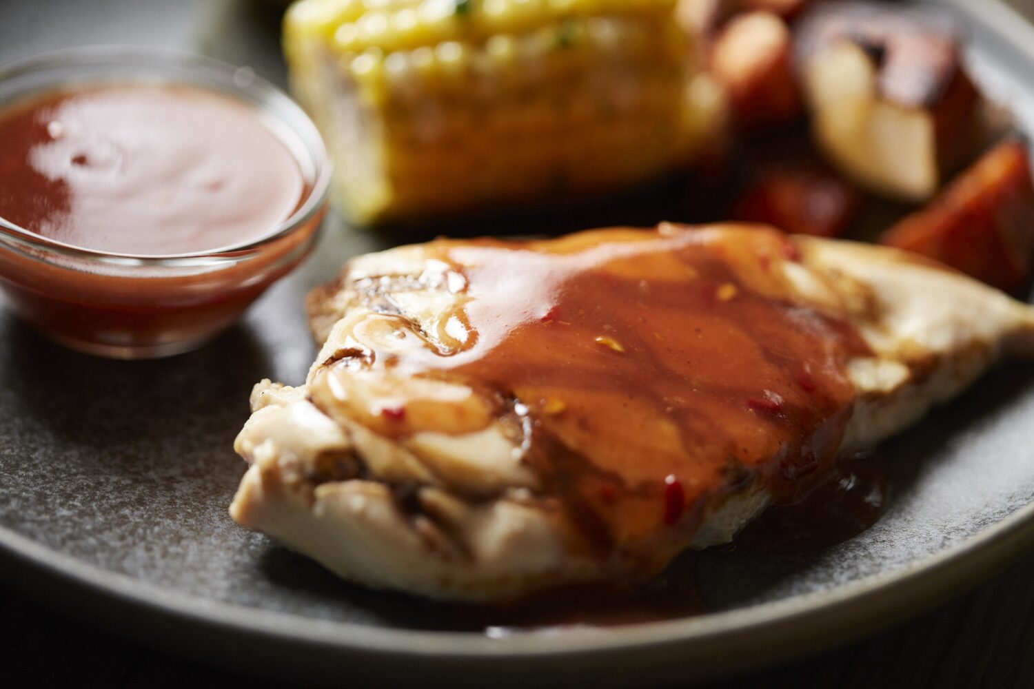 Gordon Choice Fully Cooked 6 oz Chicken Breast - Gordon Food Service